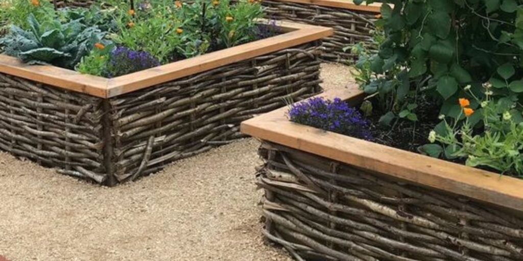 How to Make a Wattle Raised Garden Bed - Natural Garden Tips
